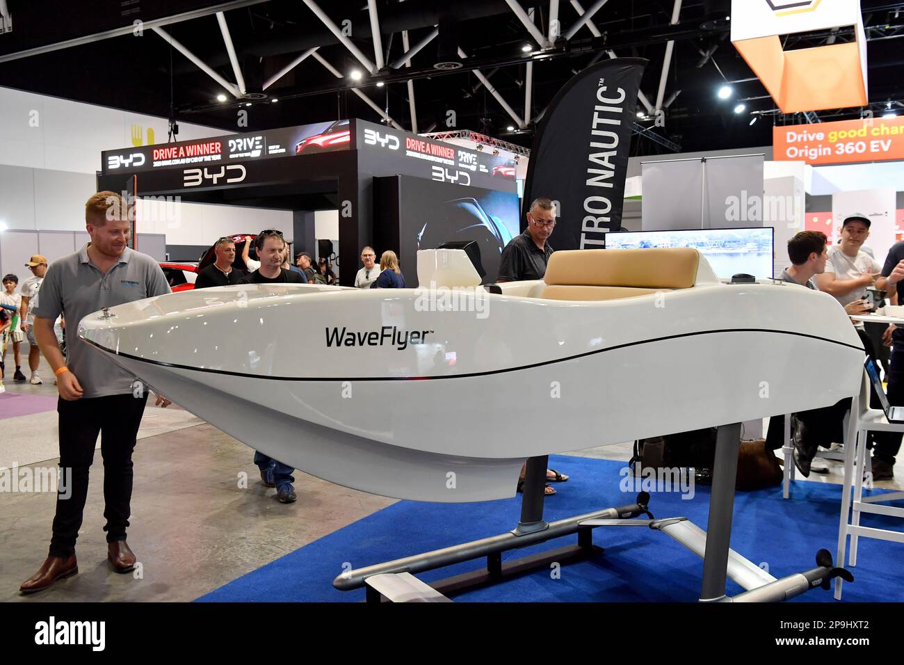 Electro Nautic’s Wave Flyer Volare, an advanced electric hydrofoil ...