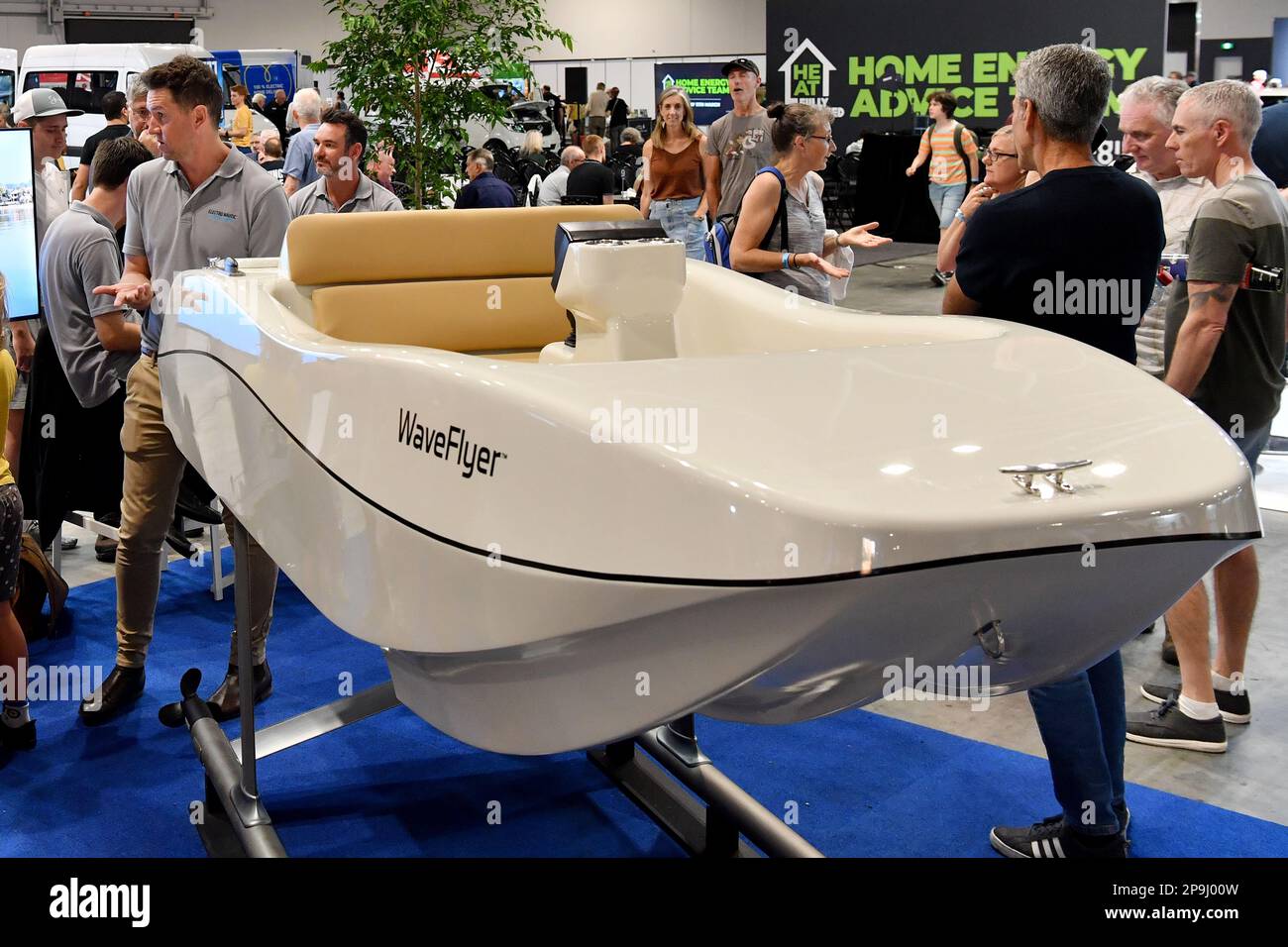 Electro Nautic’s Wave Flyer Volare, an advanced electric hydrofoil ...