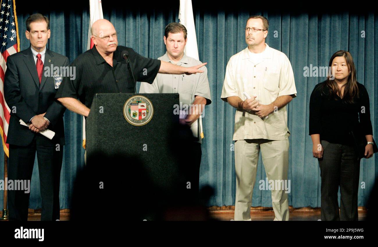 Los Angeles police "cold case" detective Rick Jackson, at podium ...