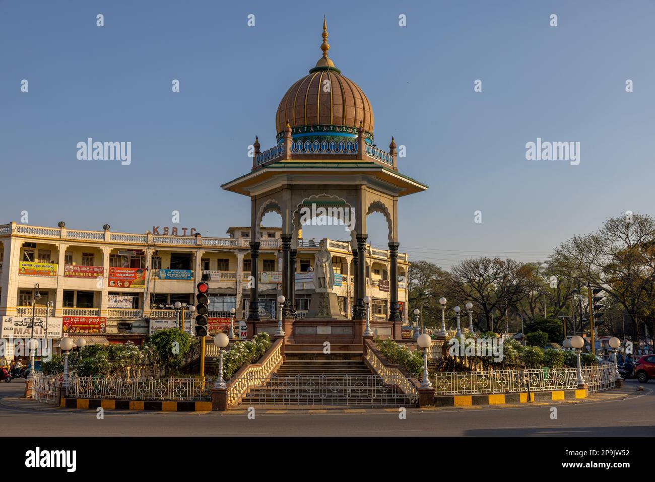 City Traffic view of the busy K R Circle (Rotary) at Devaraj Urs Road ...