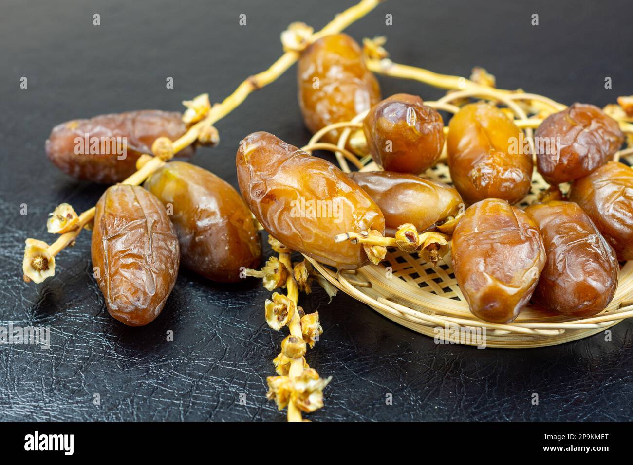 Algerian dates deglet nour hi-res stock photography and images - Alamy