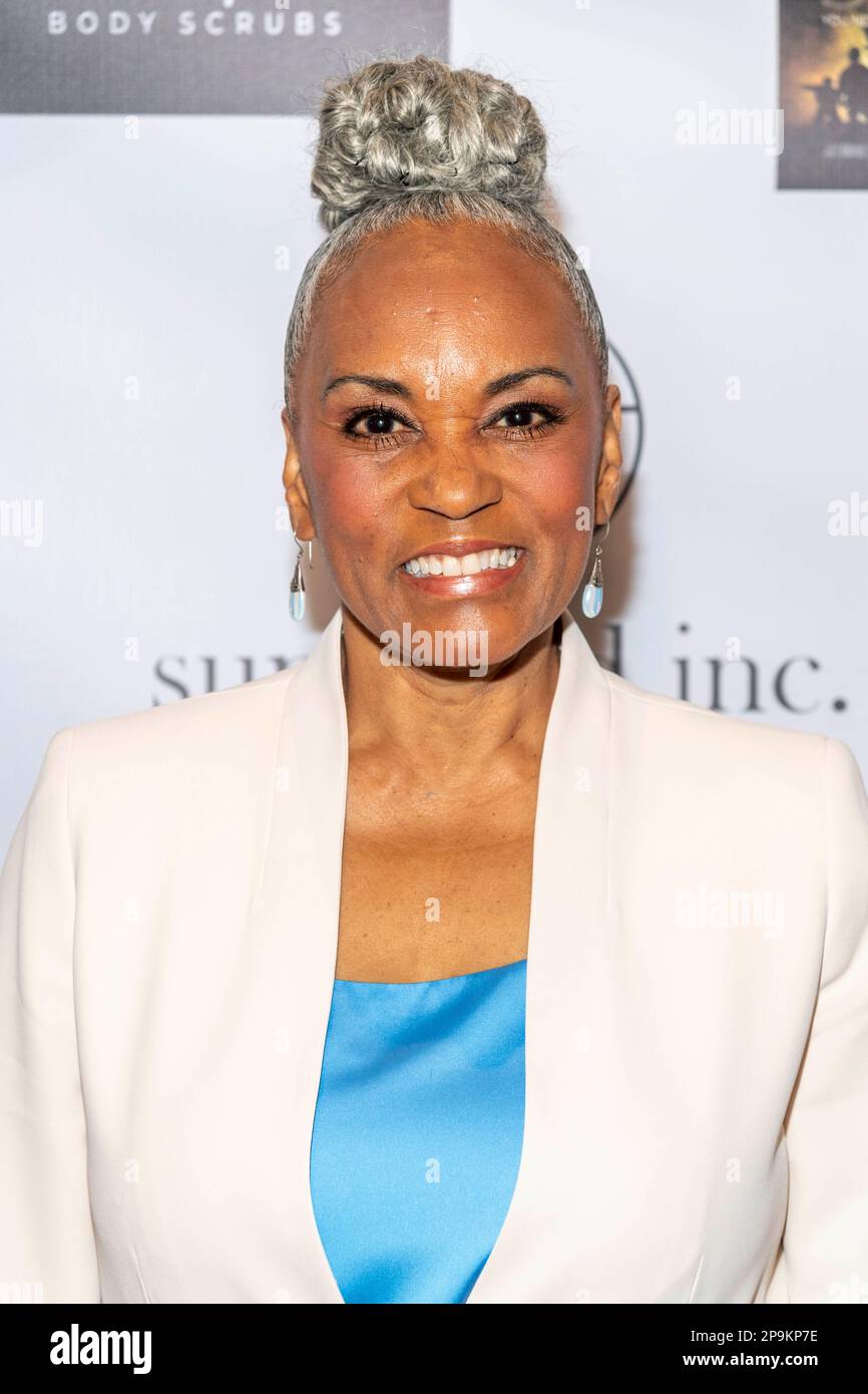 Actress "Linked by Love" Shirley Jordan attends Suzanne DeLaurentiis 15th Annual Pre-Oscar Gala ...