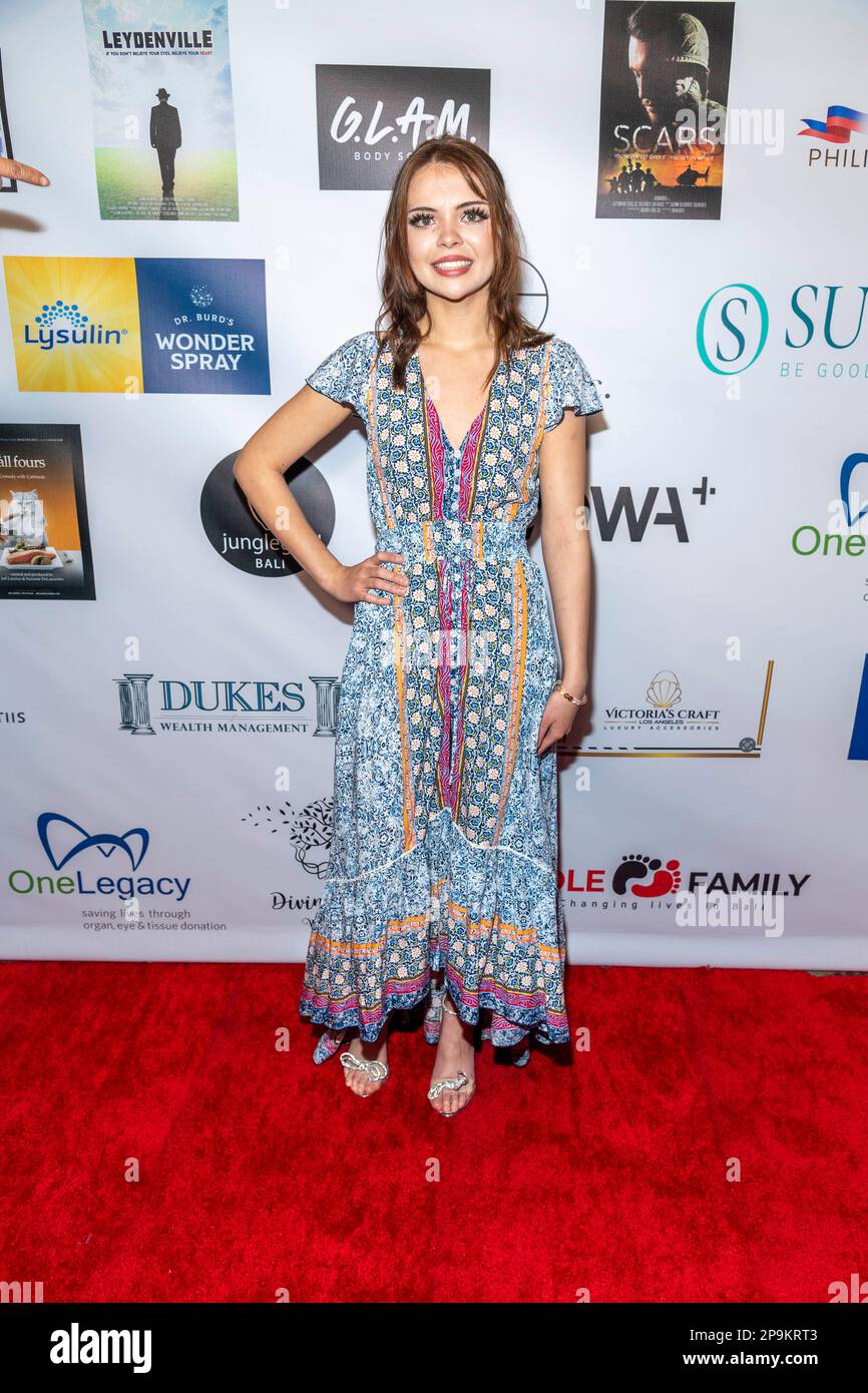Model Katlyn Turner attends Suzanne DeLaurentiis 15th Annual Pre-Oscar ...