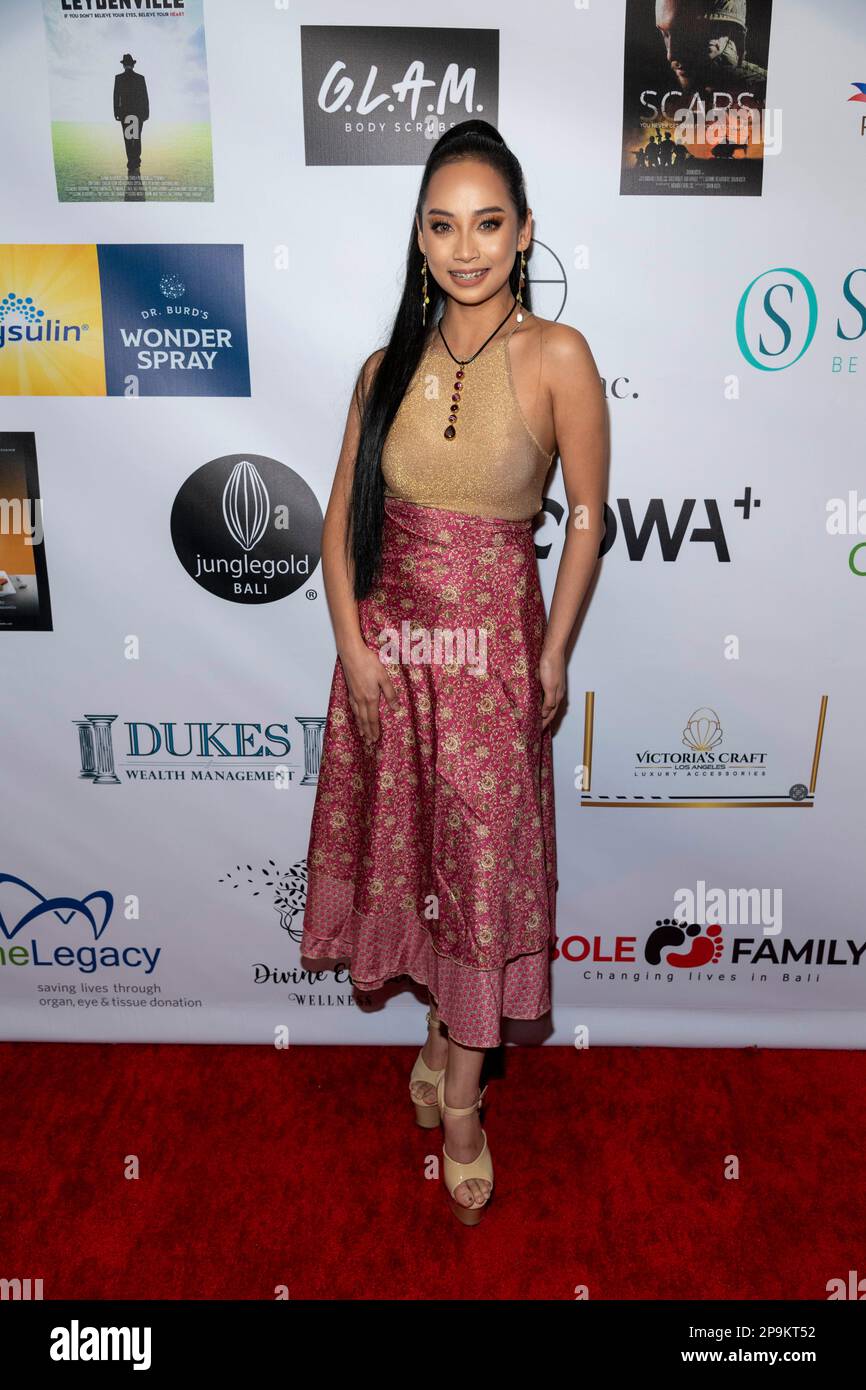 Model Julia Fonseca attends Suzanne DeLaurentiis 15th Annual Pre-Oscar ...
