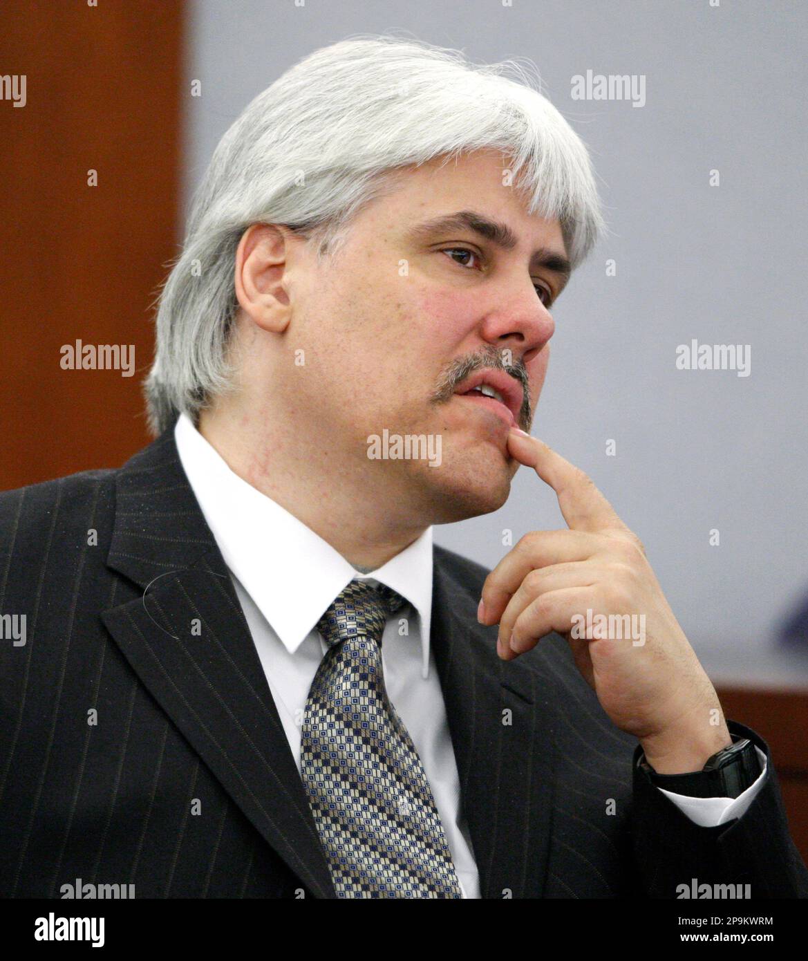 Thomas Riccio testifies during O.J. Simpson's trial in Las Vegas ...