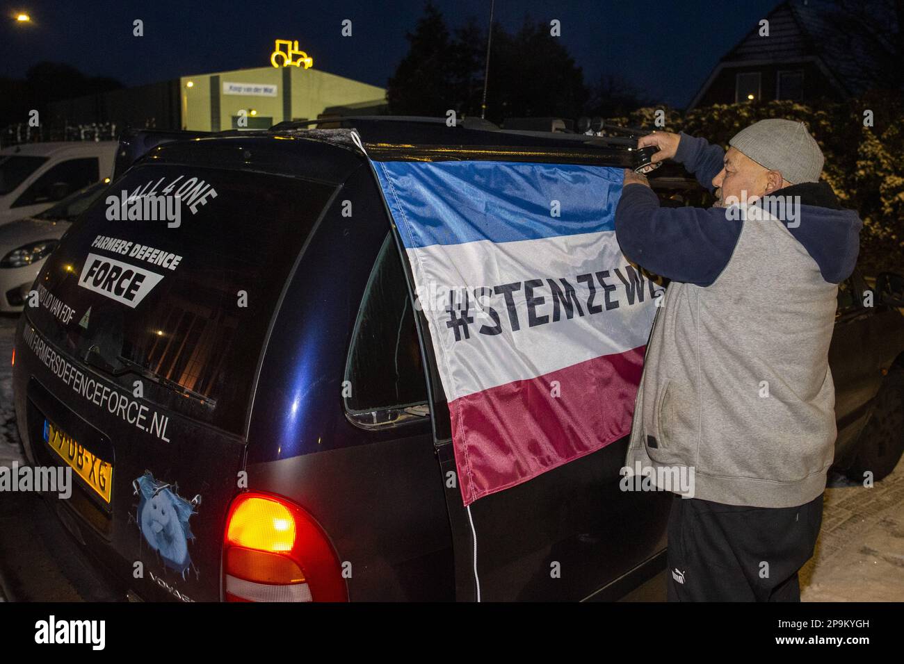 Land vehicle fdf hi-res stock photography and images - Alamy