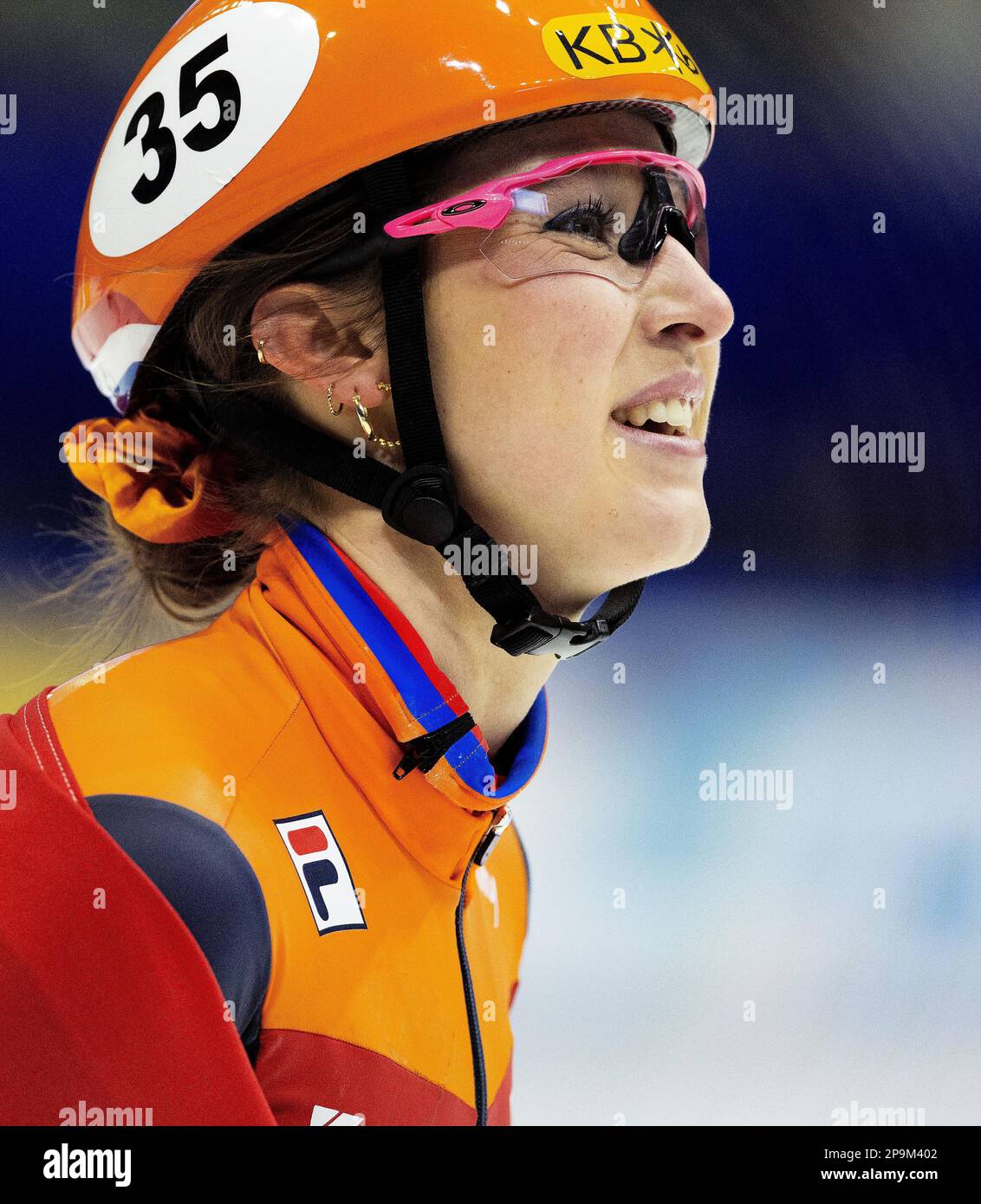 SEOUL - Suzanne Schulting in action during the final on the 1,500 ...