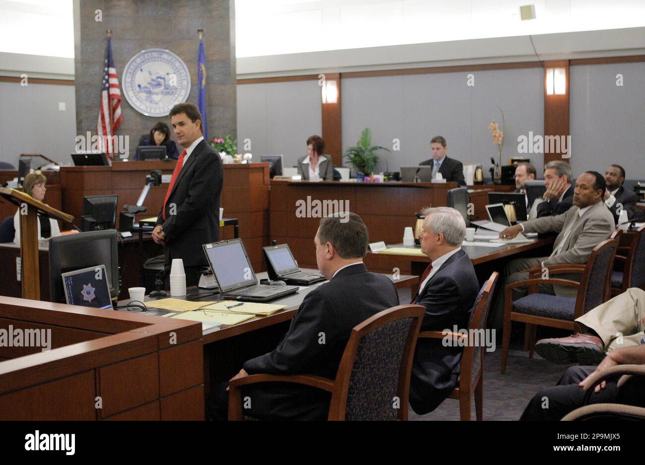 Attorney Yale Galanter, left, pauses as O.J. Simpson, right, Judge ...