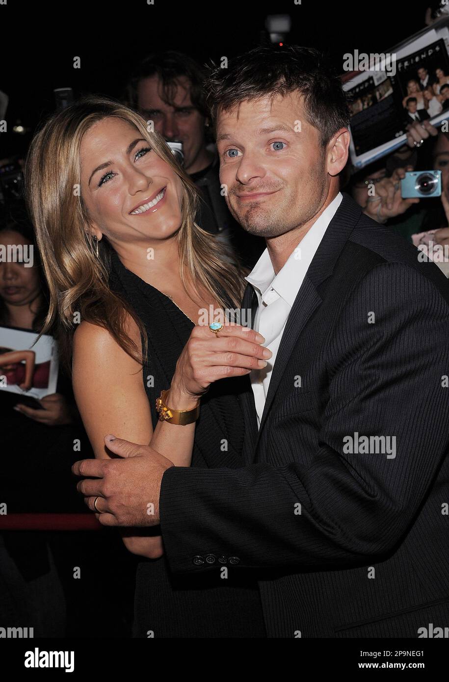 Actress Jennifer Aniston and actor Steve Zahn attend the premiere of ...