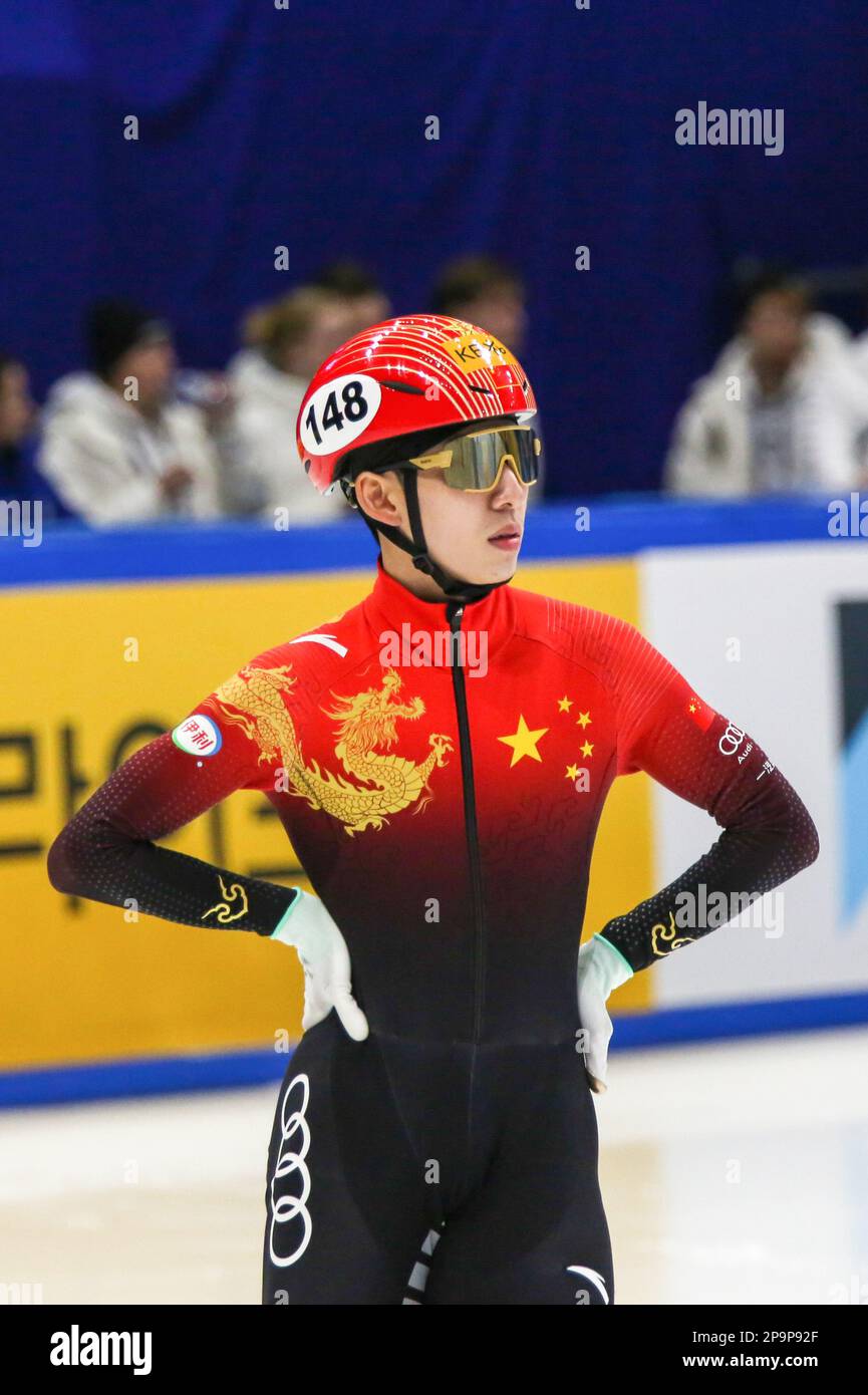 Seoul, South Korea. 11th Mar, 2023. Lin Xiaojun of China warms up ...
