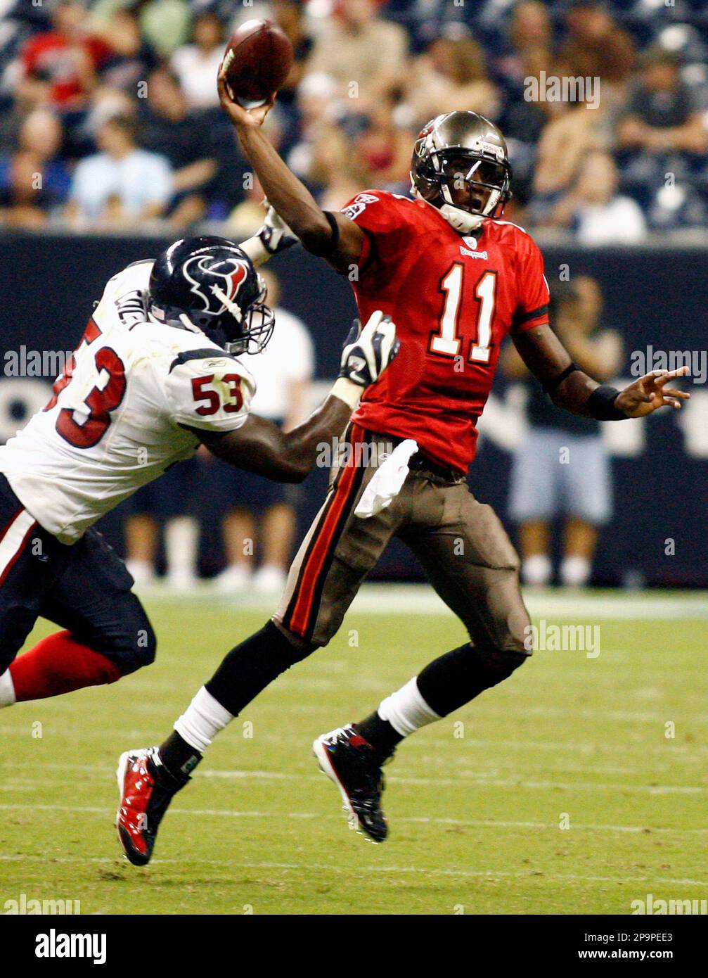 Tampa Bay Buccaneers quarterback Josh Johnson (11) gets off a pass ...