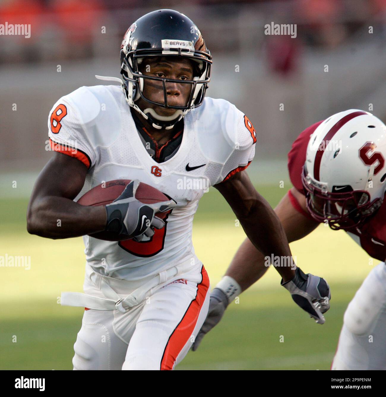 Oregon State wide receiver James Rodgers (8) breaks away from a ...