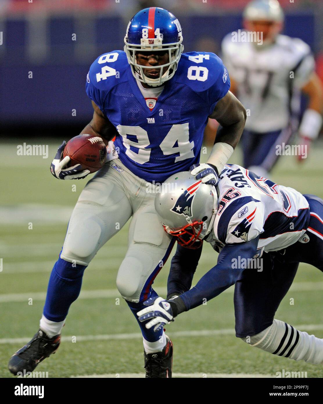 New York Giants tight end Darcy Johnson (84) breaks away from New ...