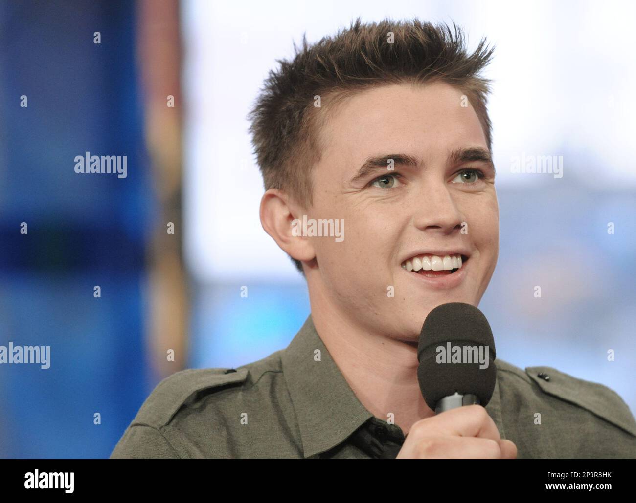 Actor and singer Jesse McCartney makes an appearance on MTV's "Total ...