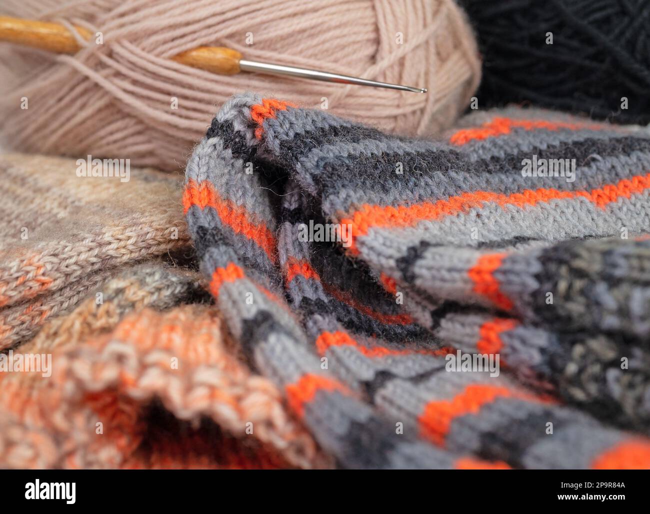 Crochet yarn and crochet hook in a closeup Stock Photo - Alamy