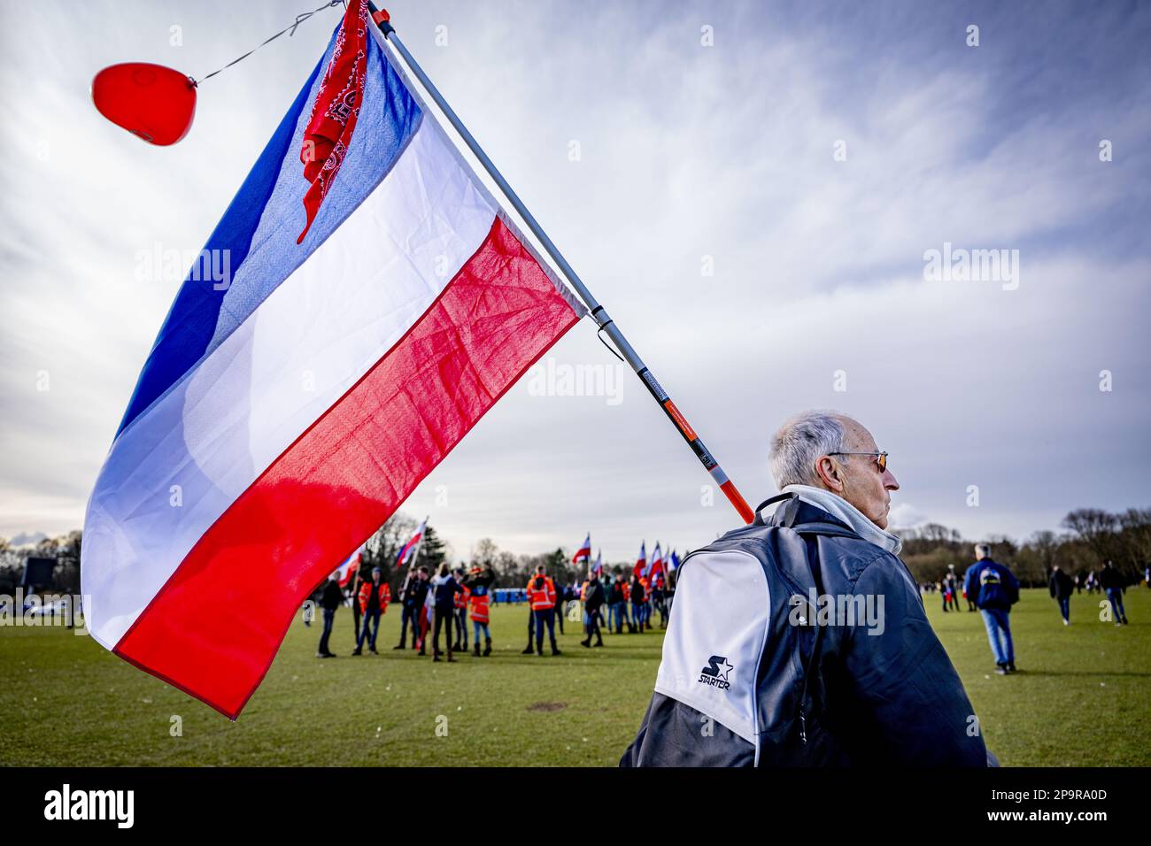 Protestant action force hi-res stock photography and images - Alamy