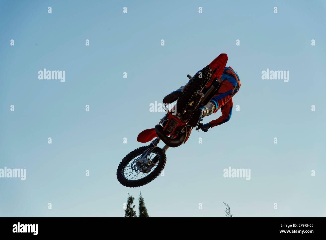 Freestyle motocross fmx stunt bike hi-res stock photography and images ...