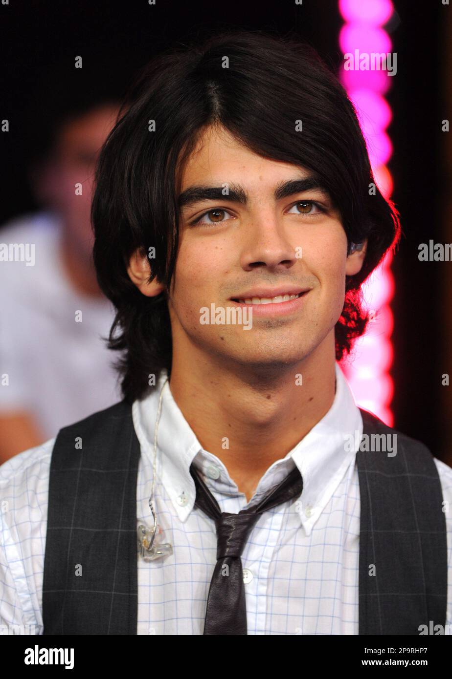 Singer Joe Jonas of the music group The Jonas Brothers makes an ...