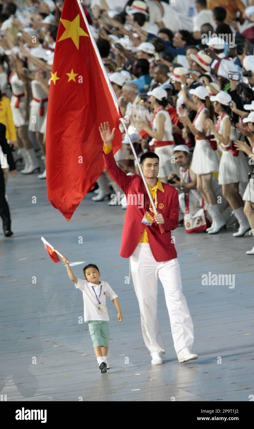 ** FILE ** In this Aug 8, 2008 file photo China's Yao Ming carries the ...