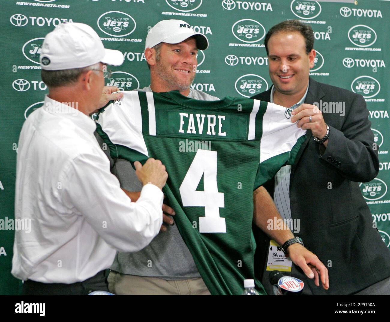 New York Jets owner Woody Johnson, left, and general manager Mike ...
