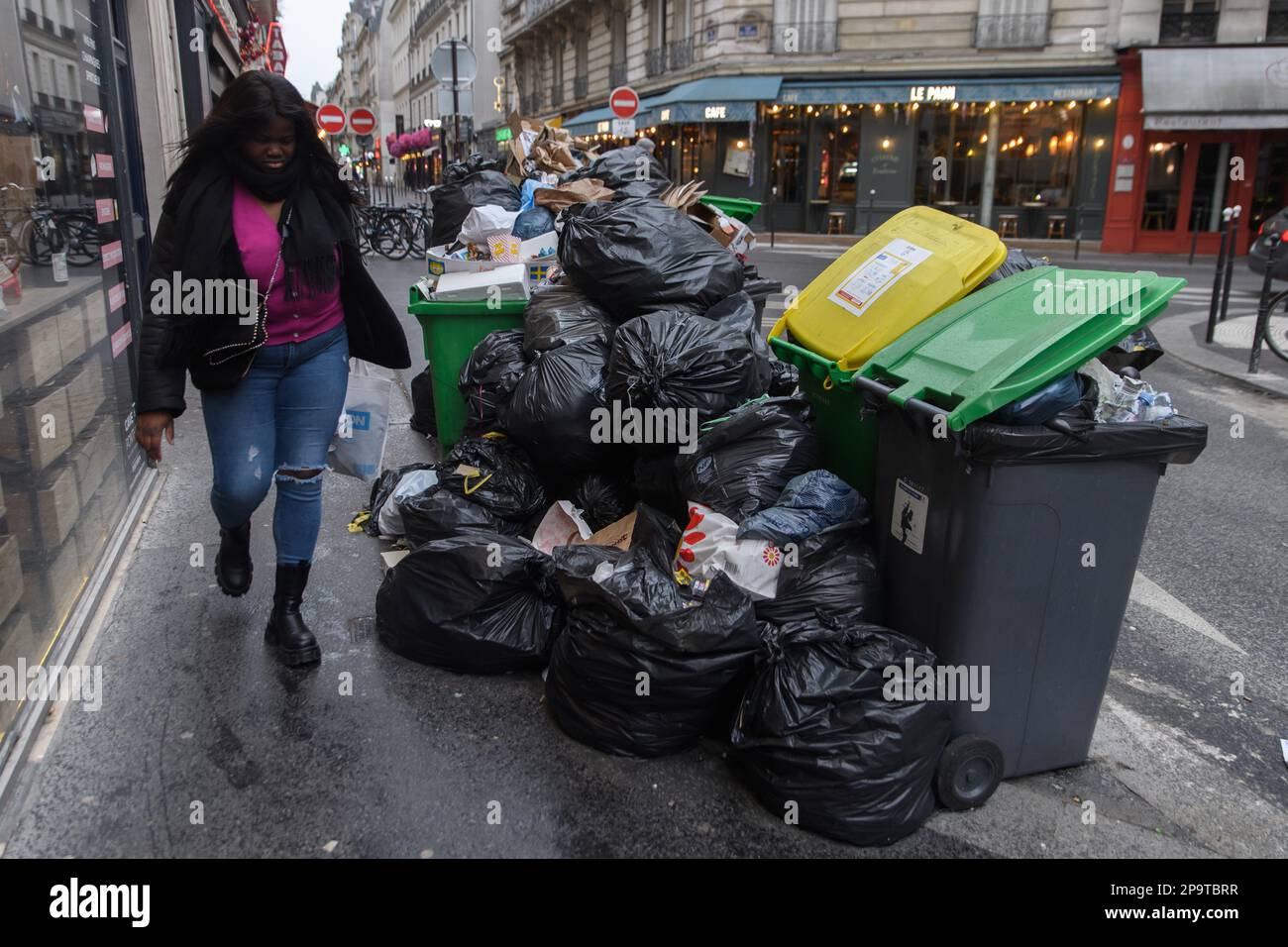 Julien Mattia / Le Pictorium - Garbage collectors' strike in Paris - 11 ...