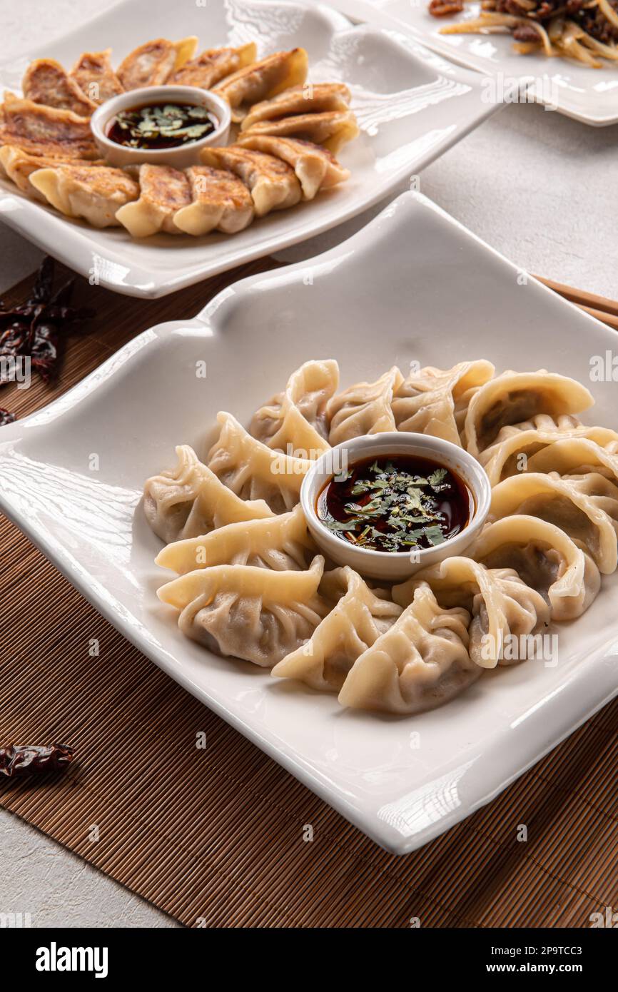 Steamed chinese dumplings hi-res stock photography and images - Alamy