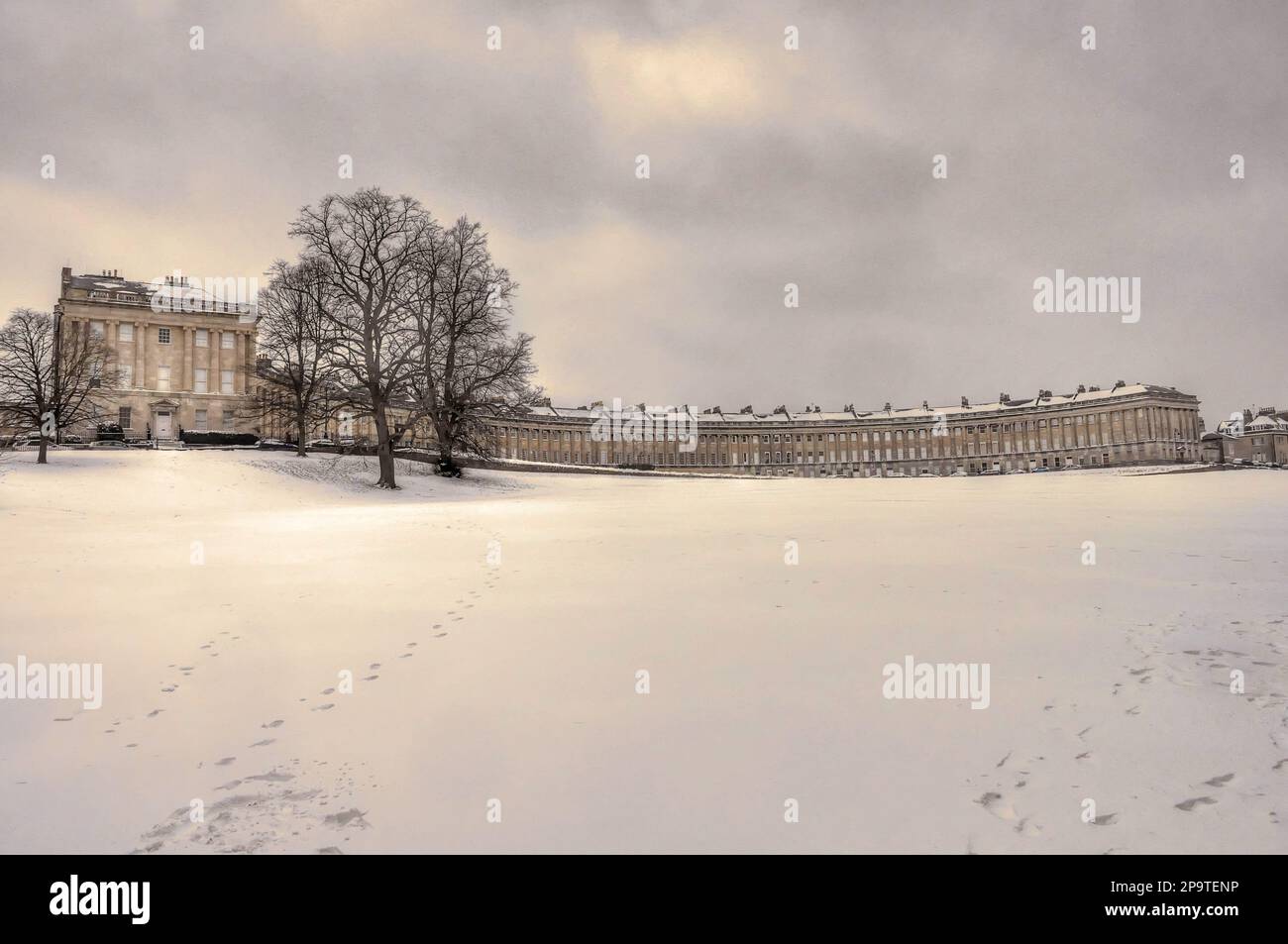 Bath in the snow Stock Photo - Alamy