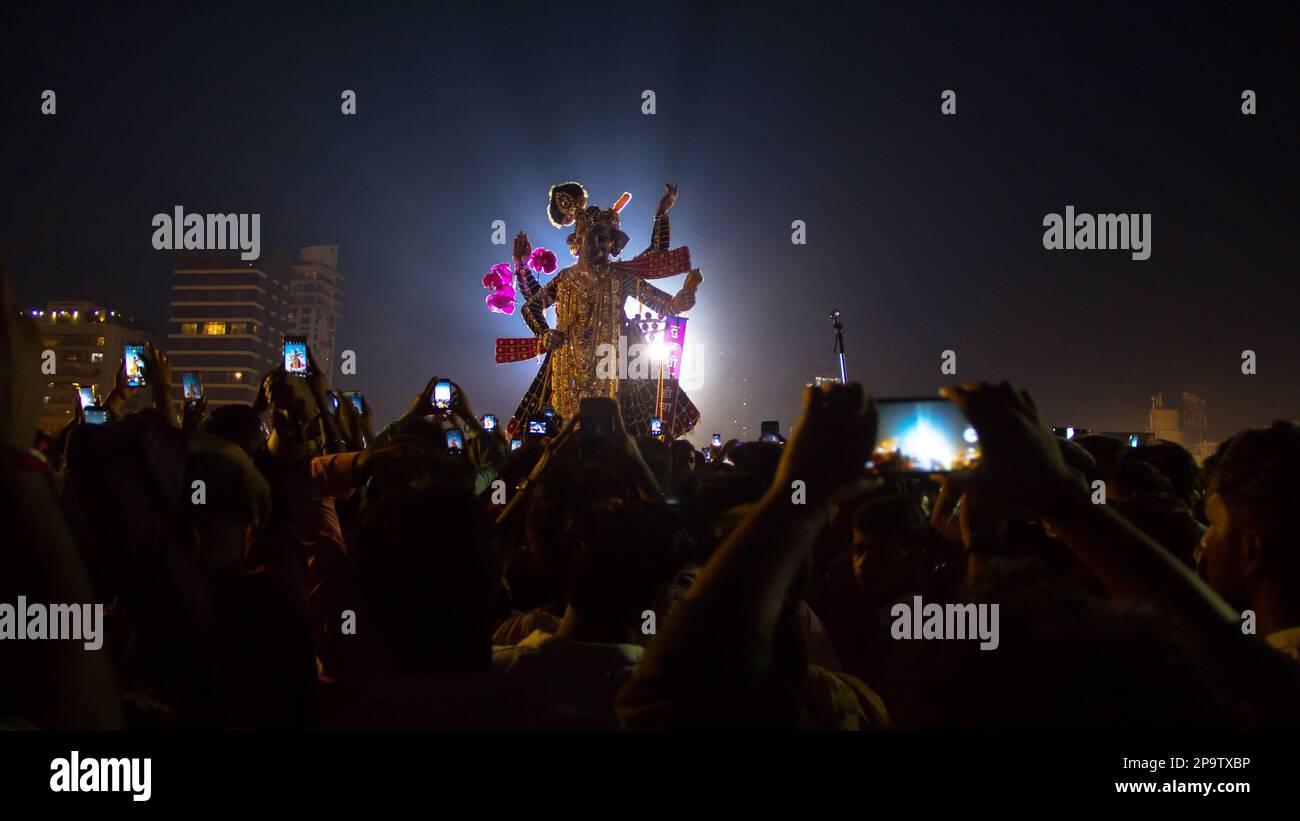 Ganapati Visarjan in Mumbai , Girgaon Chowpaty, Girgaum chowpatty ...