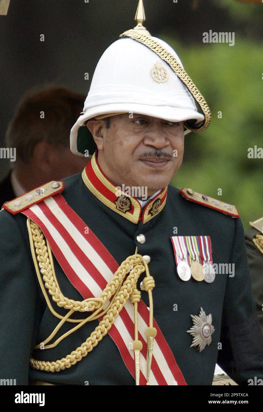 ** FILE ** In this Sept. 19, 2006 file photo,Tonga's new king, King ...