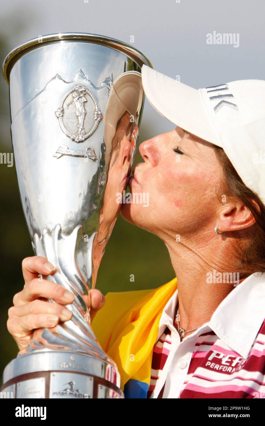 Helen Alfredsson of Sweden poses with the cup after winning the final ...