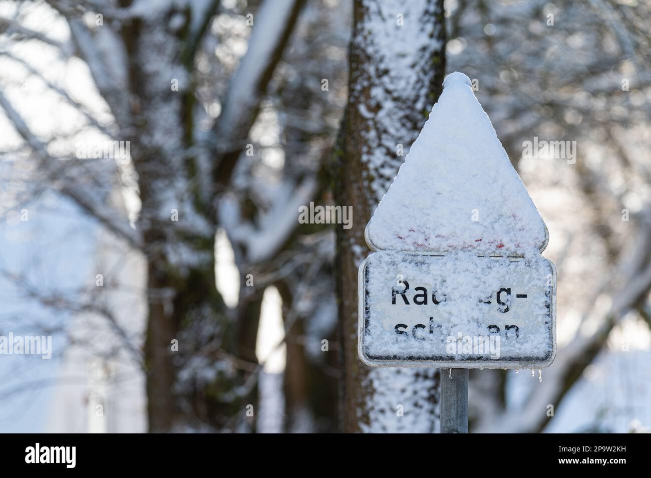 Cold halfway hi-res stock photography and images - Alamy