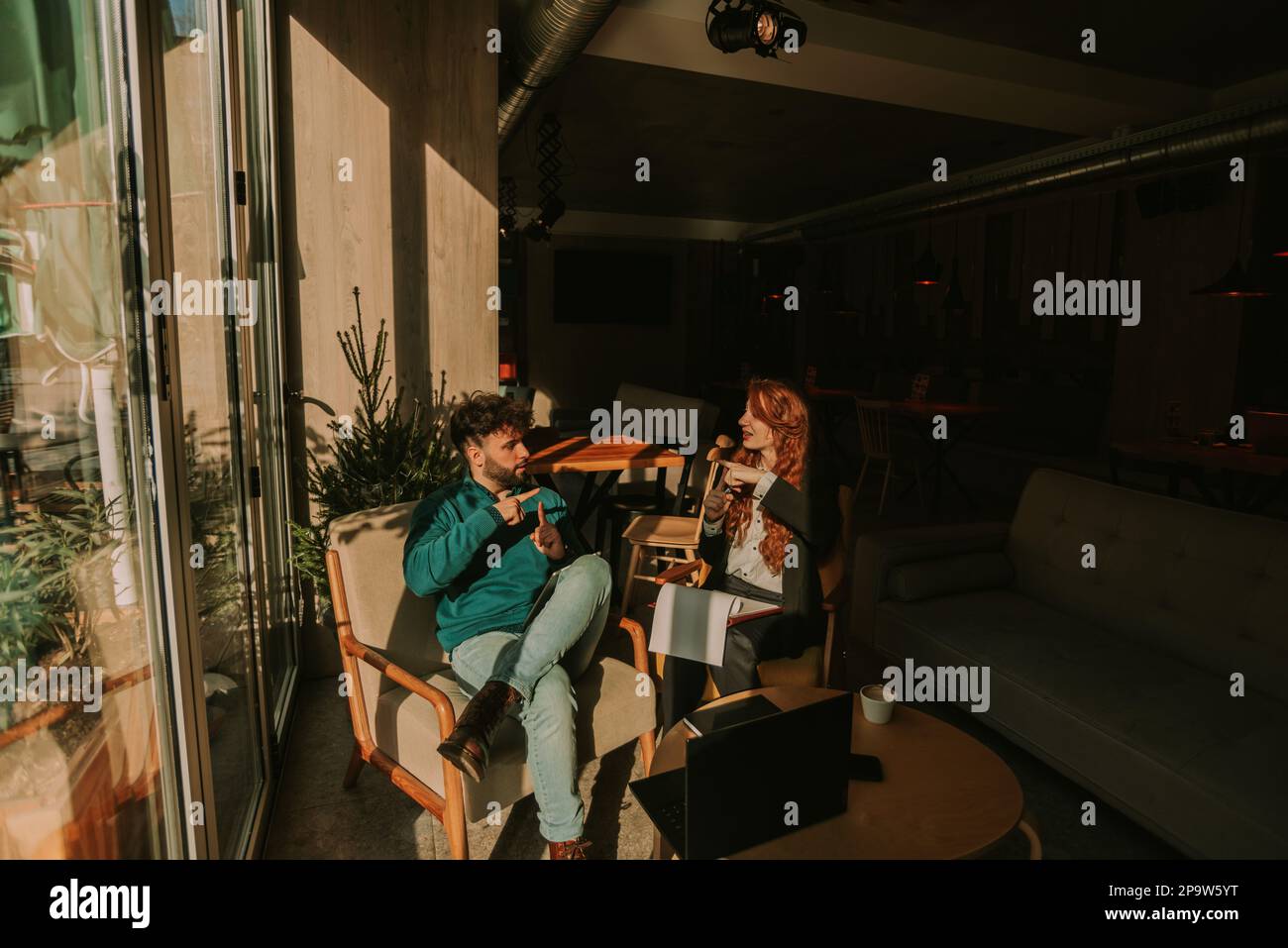 Deaf coworkers hi-res stock photography and images - Alamy