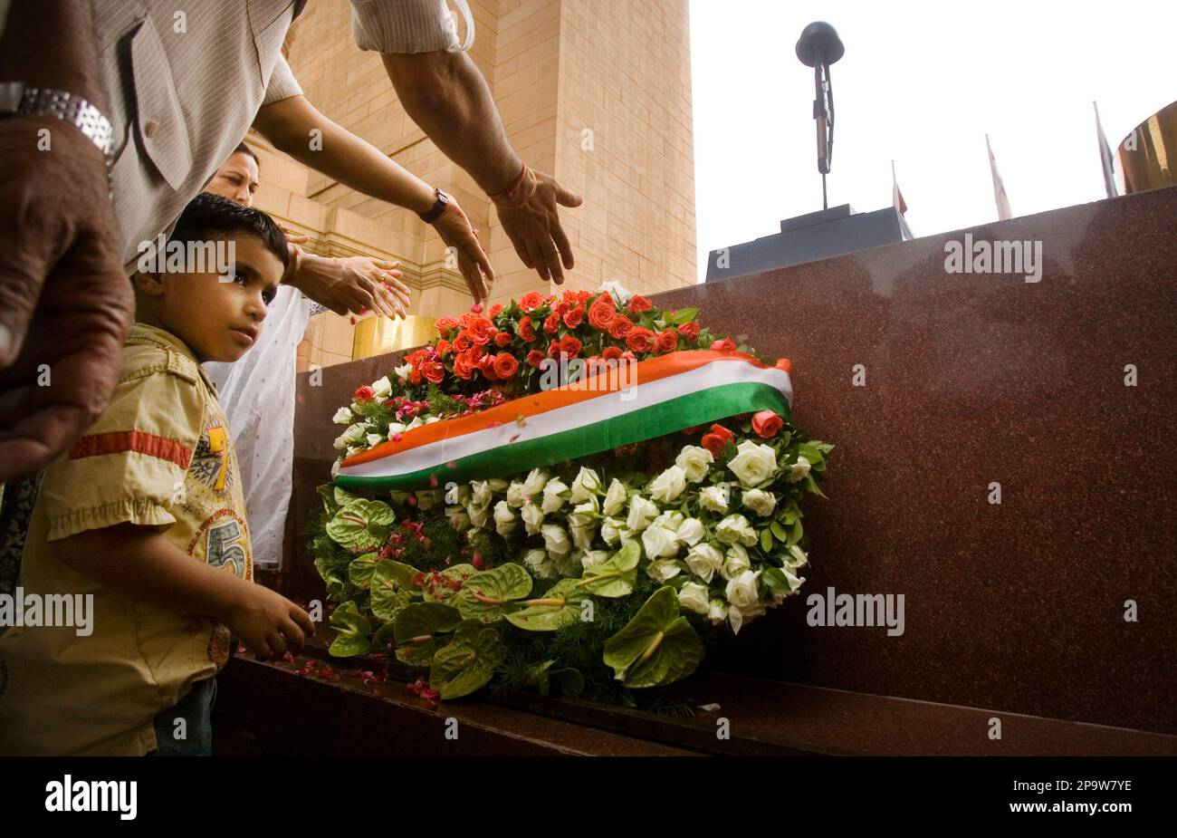 Relatives of martyrs of the 1999 India-Pakistan Kargil war pay homage ...