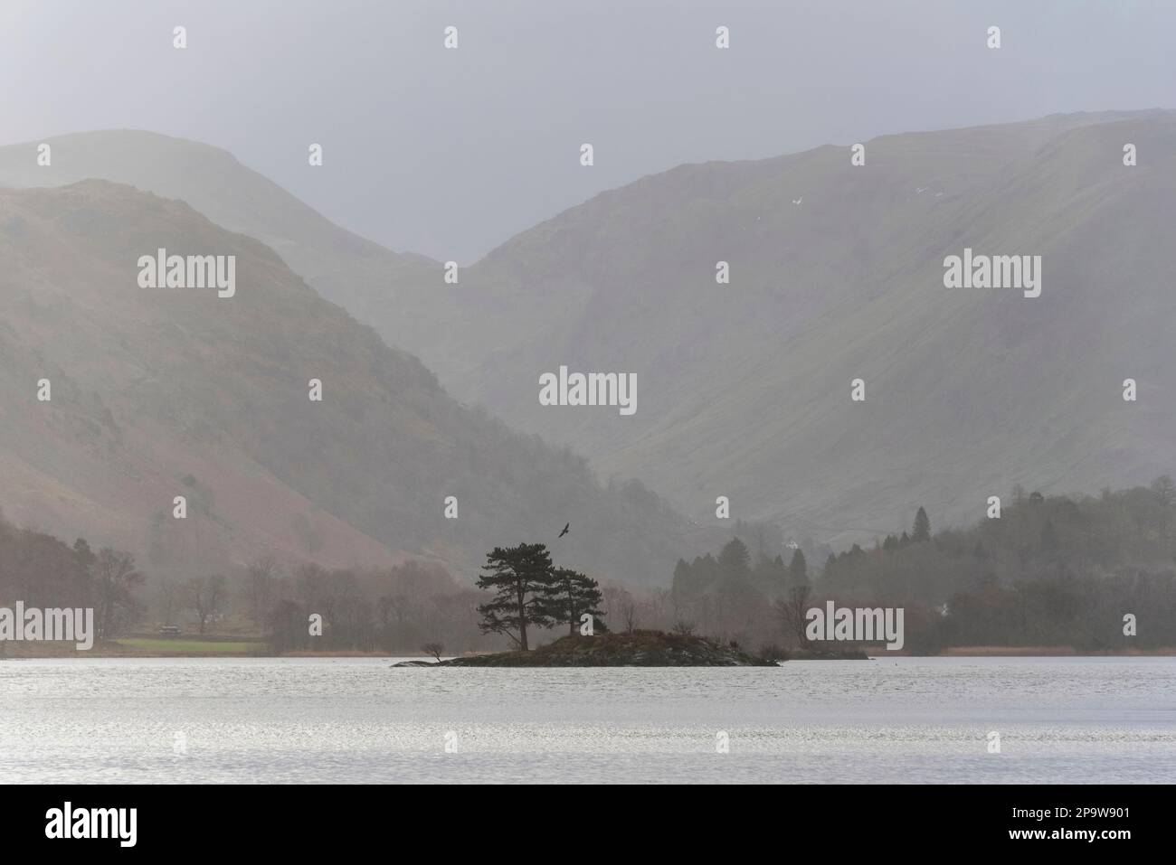 Beautiful Winter sunrise landscape over Ullwater in English Lake ...