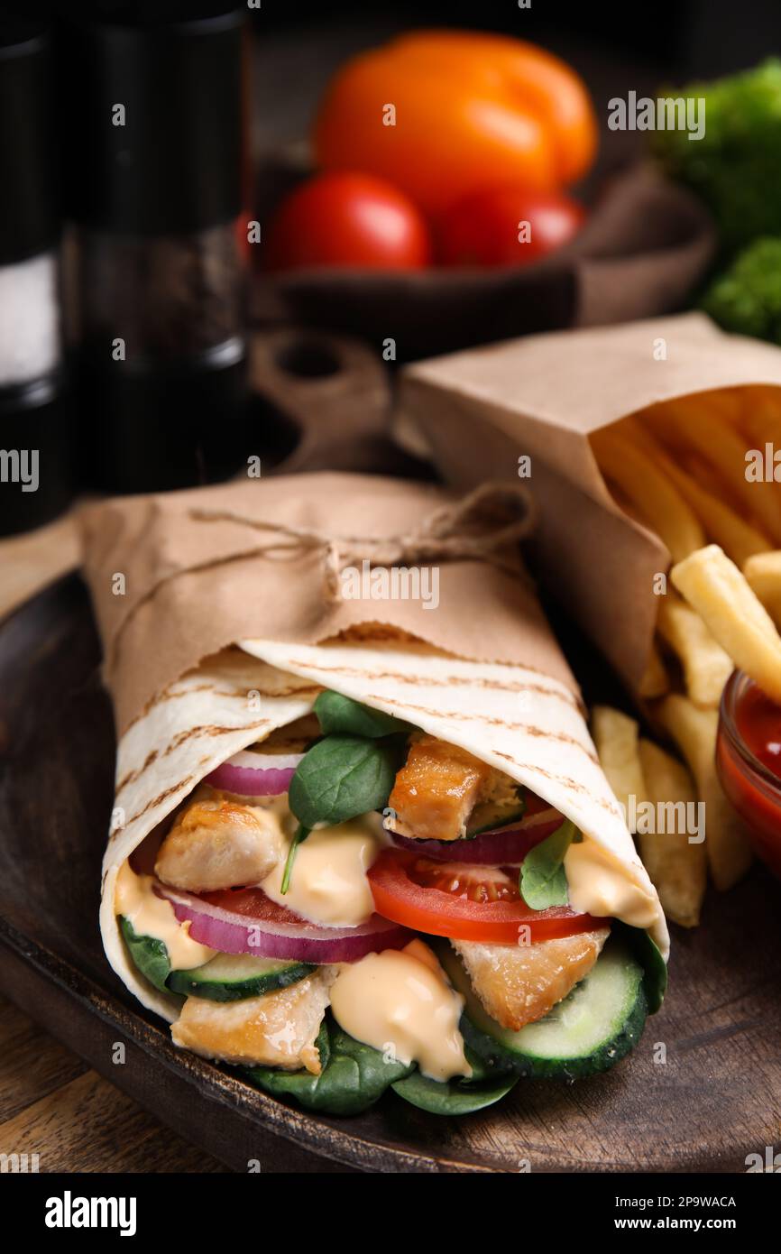 Shawarma chicken recipe hi-res stock photography and images - Alamy