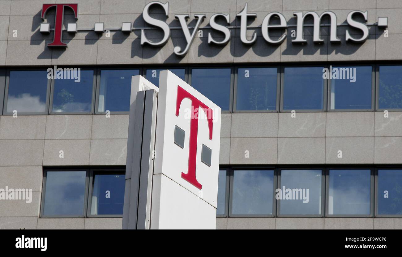 Das Gebaeude und Logo der Telekom-Tochter T-Systems, fotografiert am ...