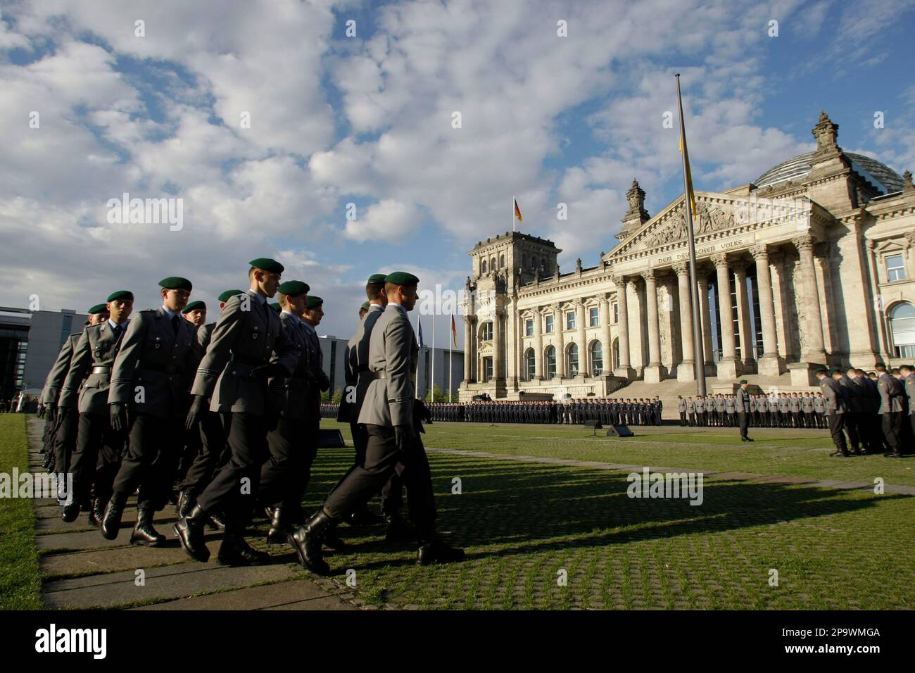 German soldiers arrive at the Reichstag to take part in an oath taking ...