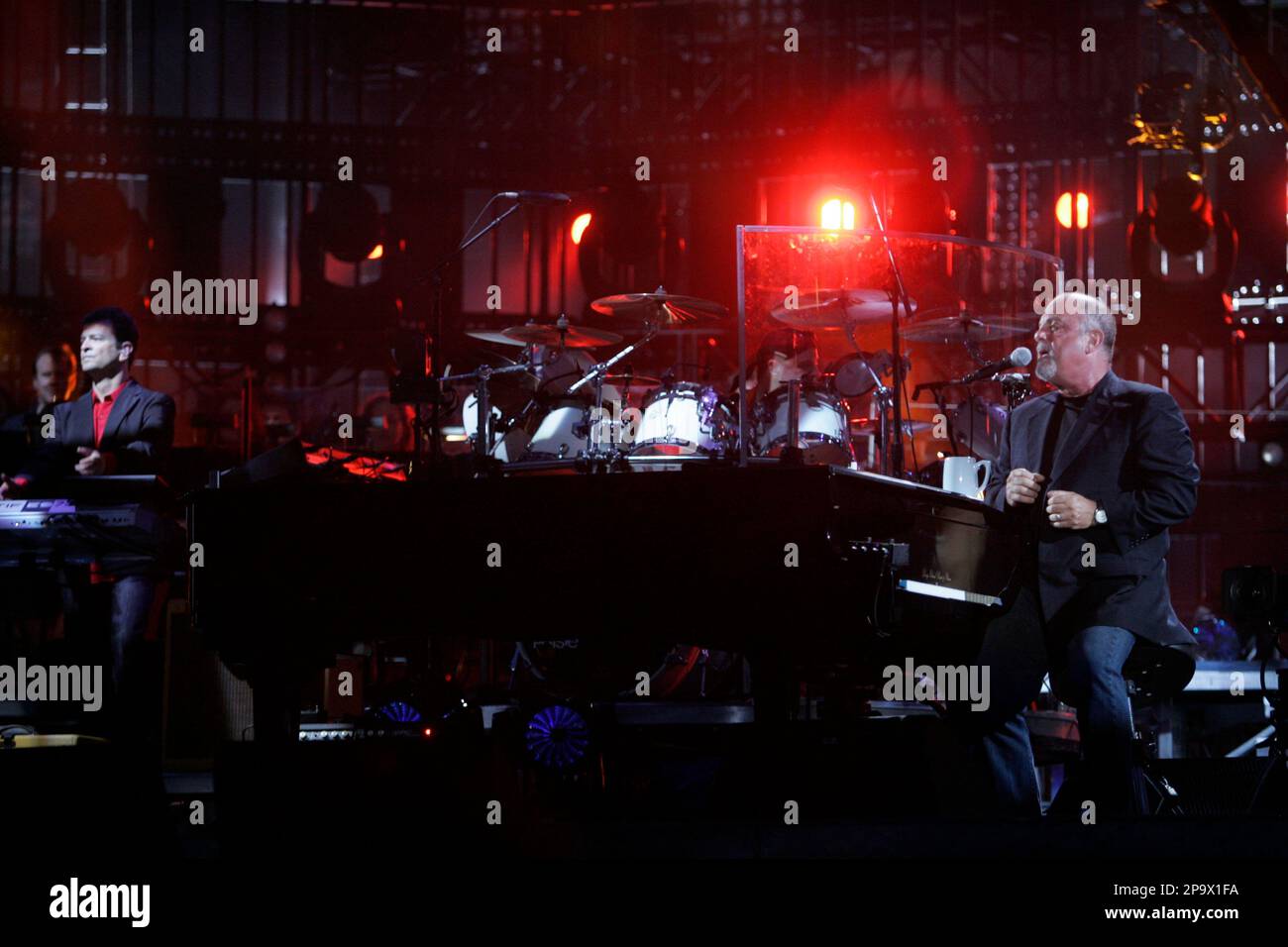 Billy Joel performs at Shea Stadium Wednesday, July 16, 2008 in the ...