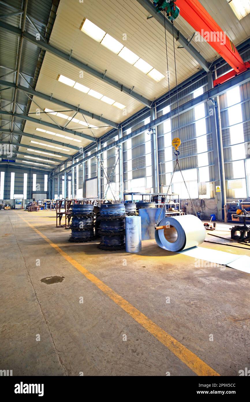 Machinery manufacturing production workshop Stock Photo - Alamy