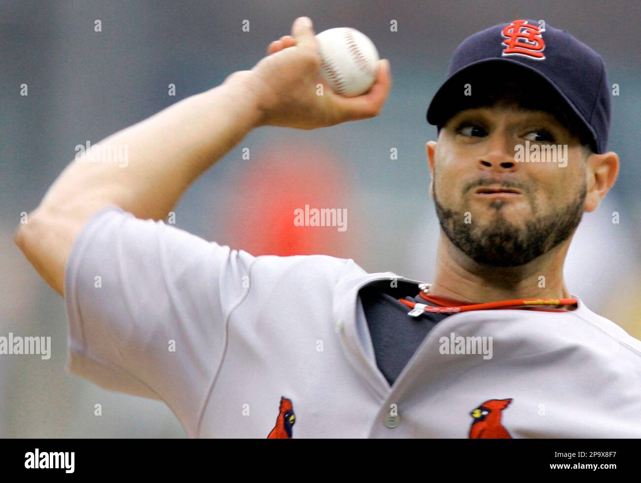 St. Louis Cardinals pitcher Joel Pineiro throws against the Pittsburgh ...