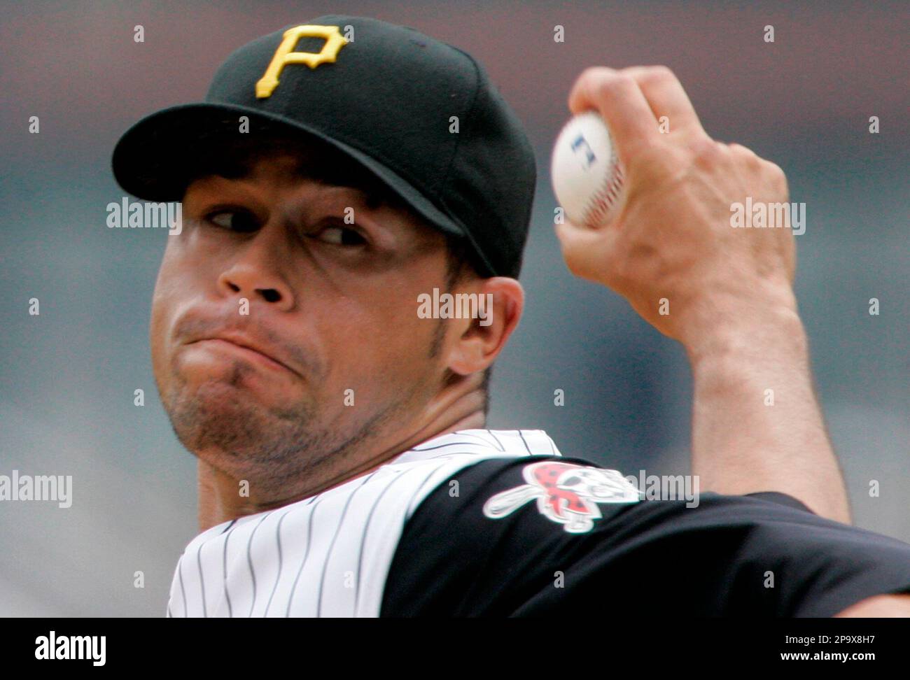 Pittsburgh Pirates pitcher Ian Snell throws against the St. Louis ...