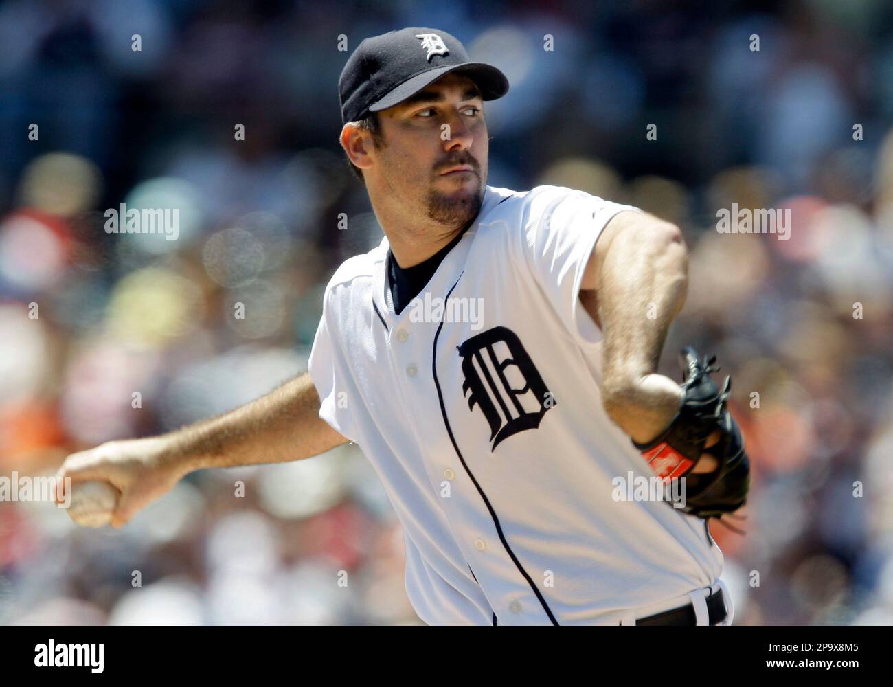 Detroit Tigers pitcher Justin Verlander throws against the Minnesota ...