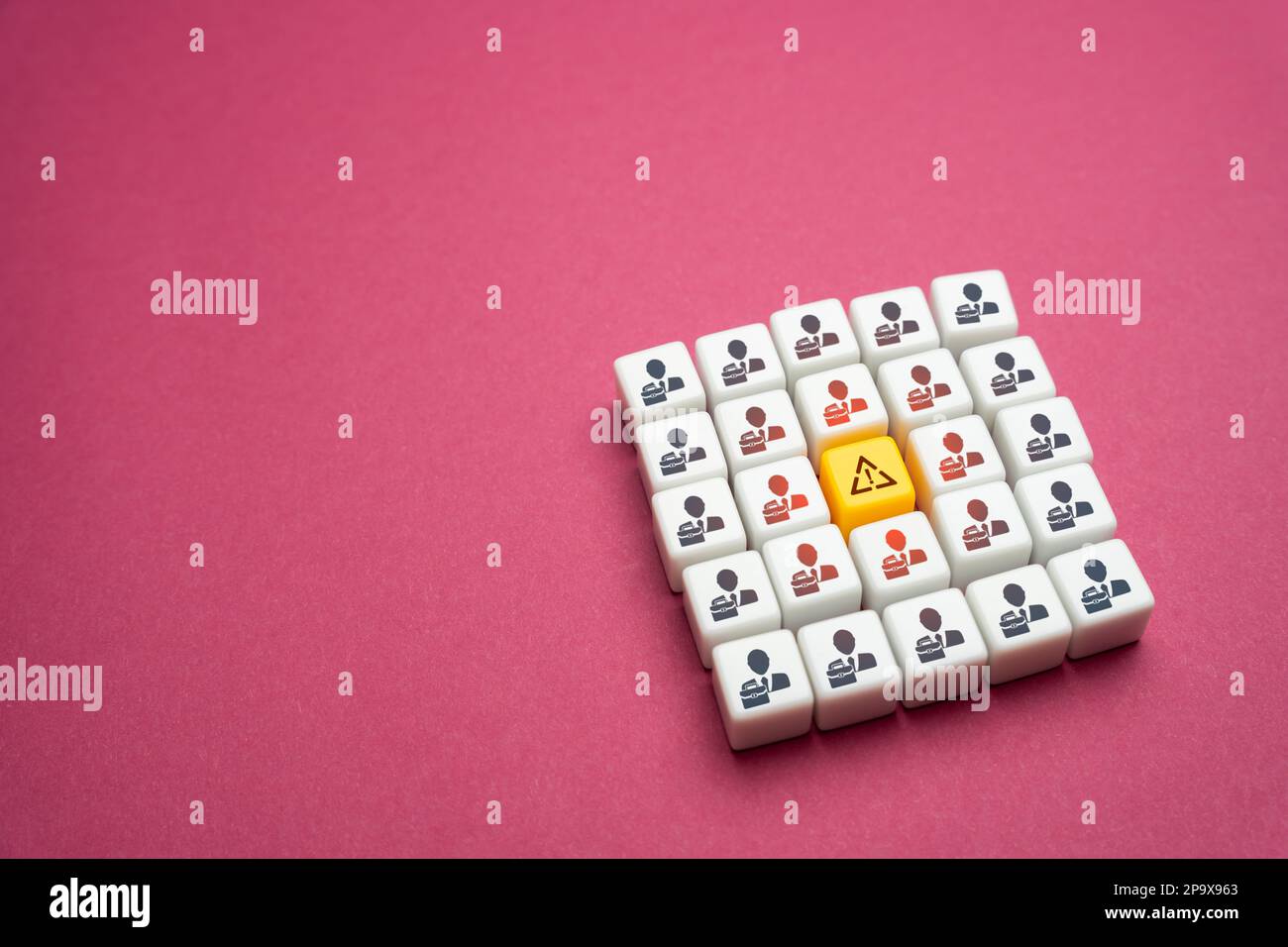 Problems and contradictions in the team lead to the division and ...