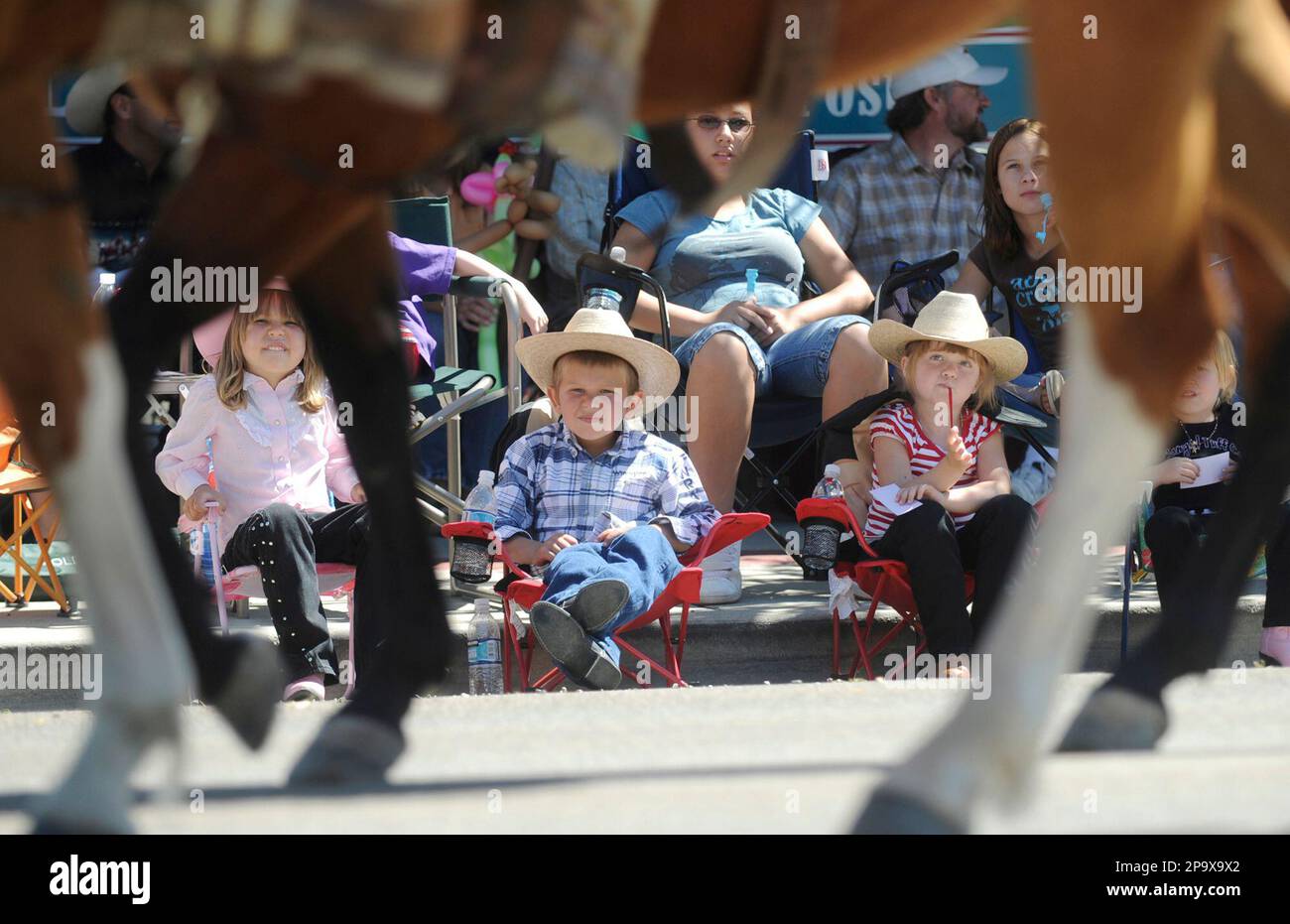 Kimberly Henry, 4, left, Terran Henry, 5, center, and Allison Verner, 5 ...