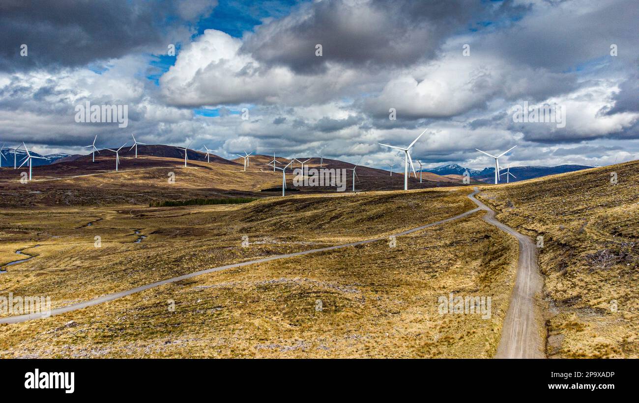 Infrastructure wind farm rural uk hi-res stock photography and images ...