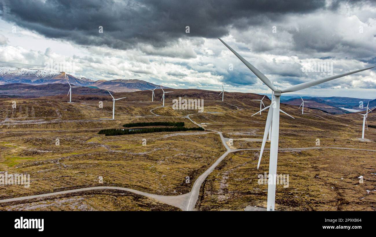 Windfarms in the UK Corriemoillie Wind Farm Stock Photo - Alamy