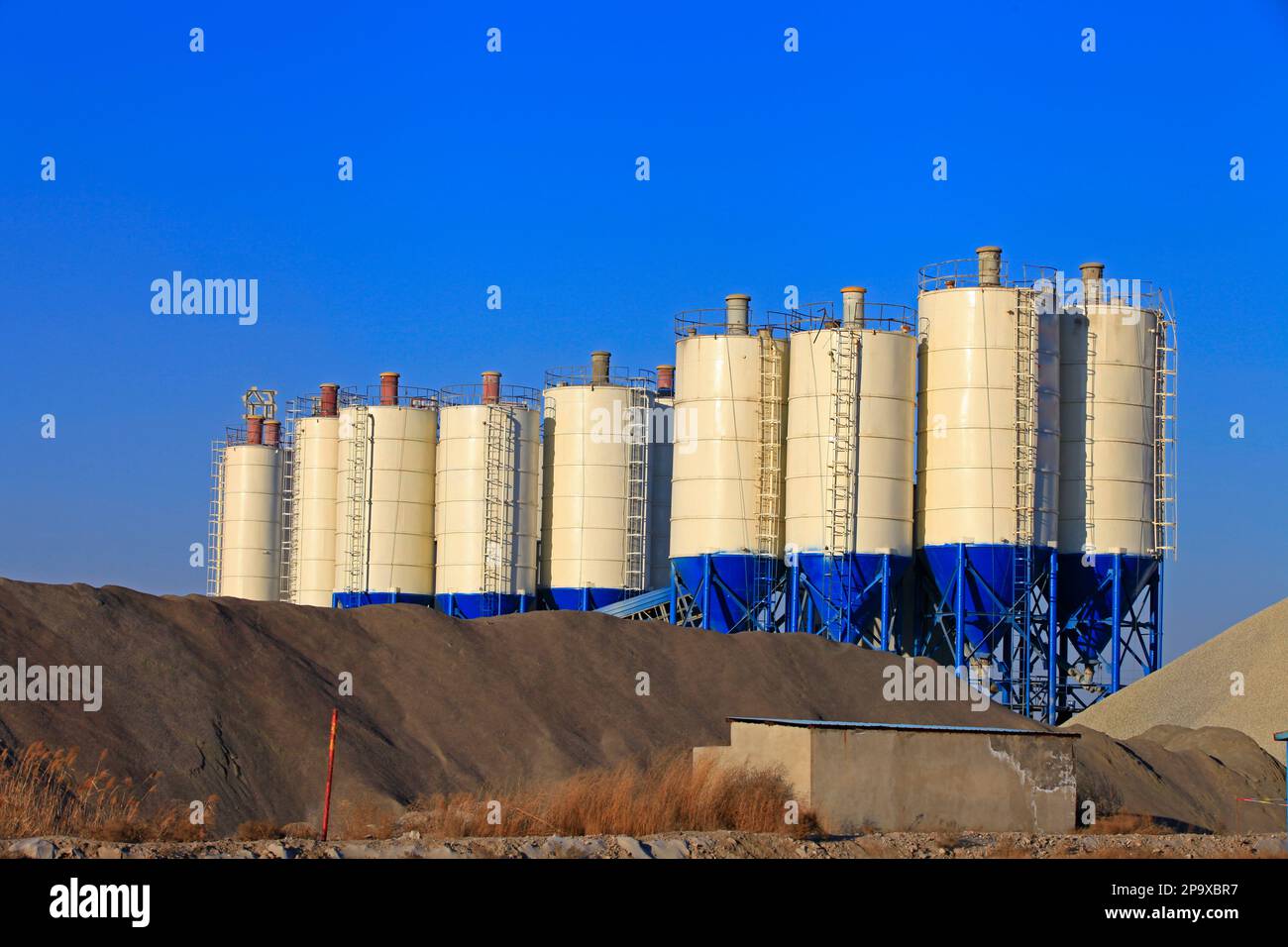 Silo mixing station hi-res stock photography and images - Alamy