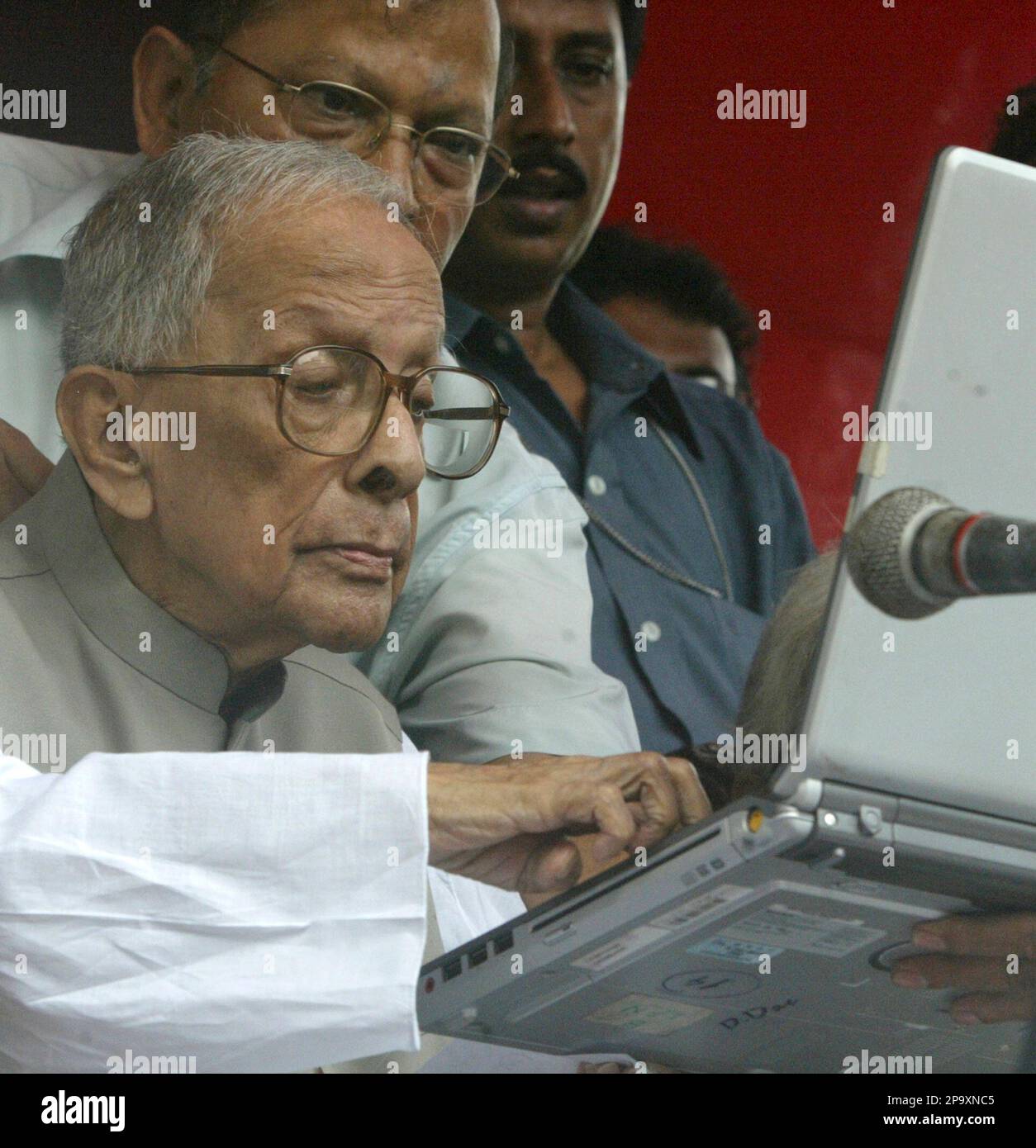 Octogenarian Communist Party of India-Marxist leader Jyoti Basu, left ...