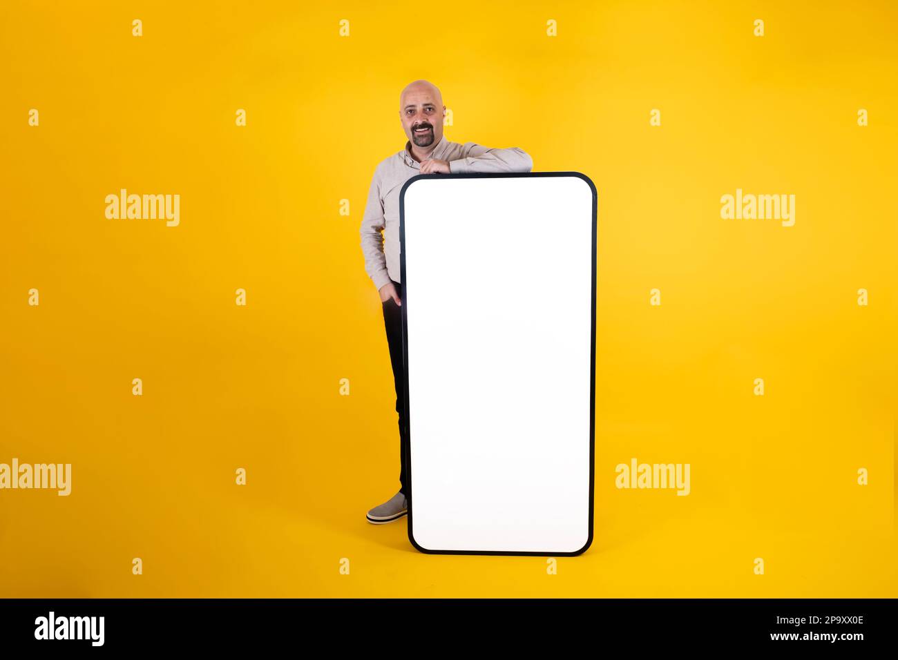 Large standing screen hi-res stock photography and images - Alamy