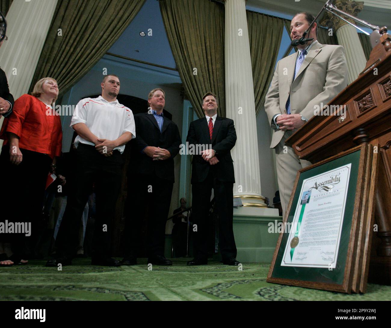 Assembly Minority Leader Mike Villines, of Clovis, right, addresses ...